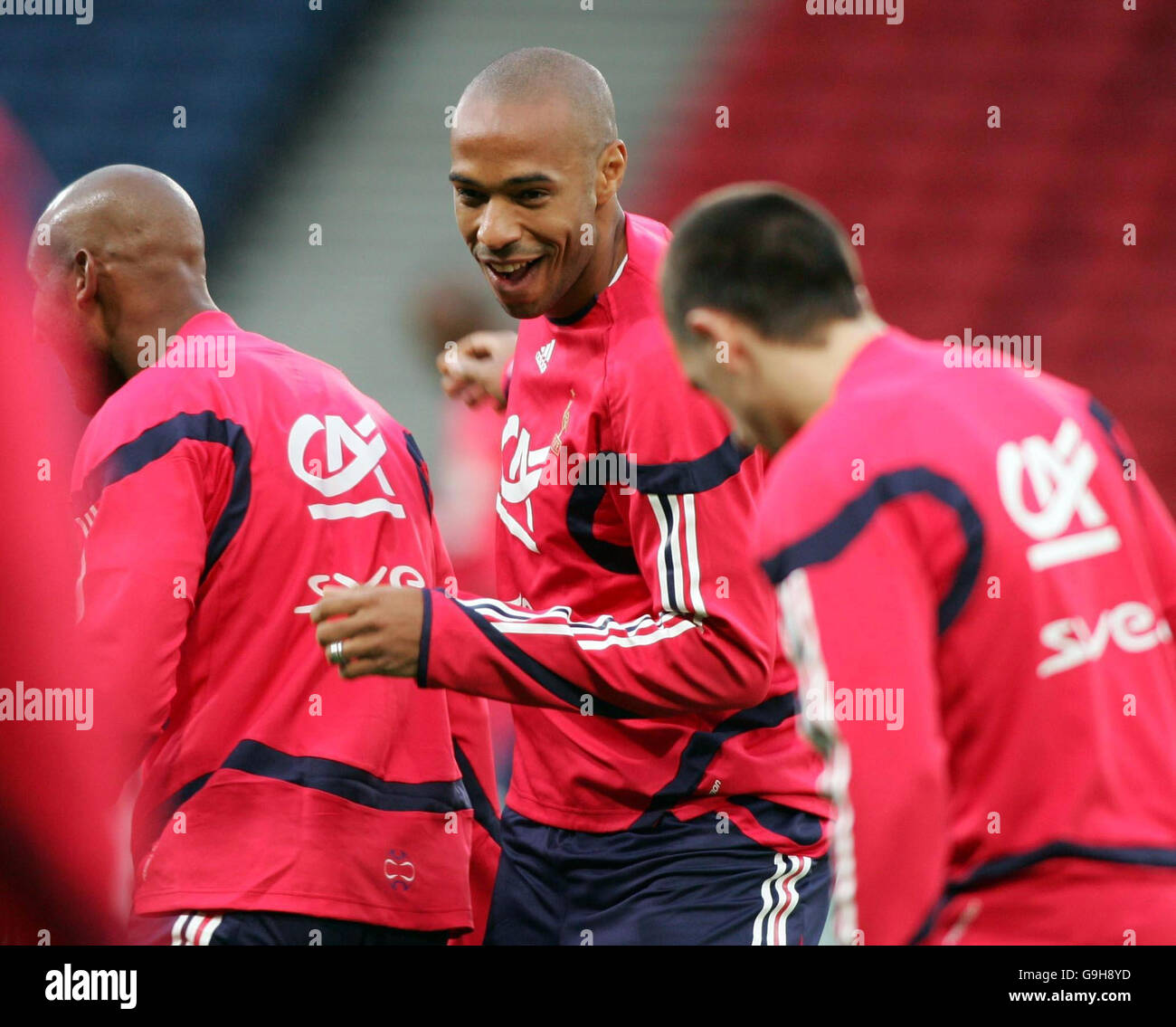 Thierry henry france training hi-res stock photography and images - Alamy