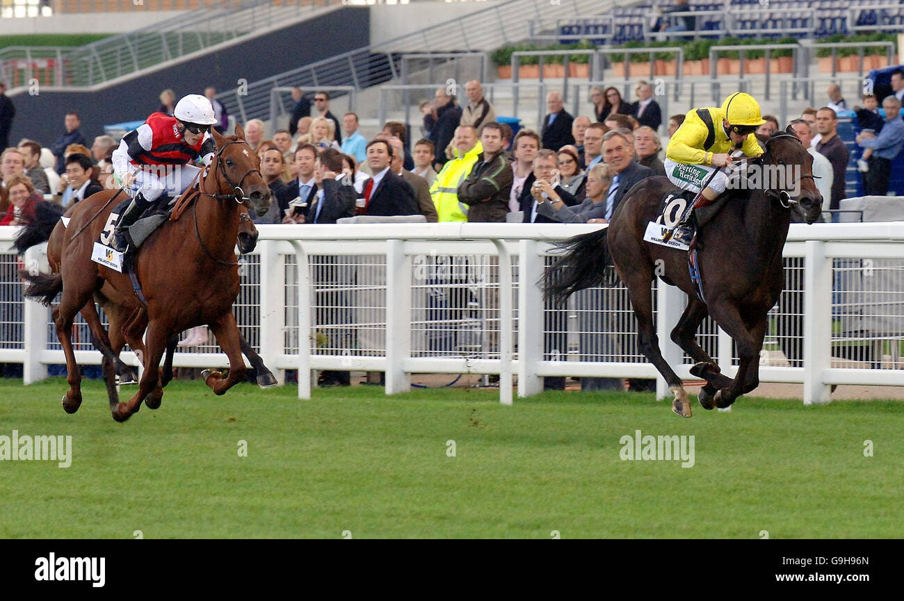 Racing - Ascot Stock Photo - Alamy