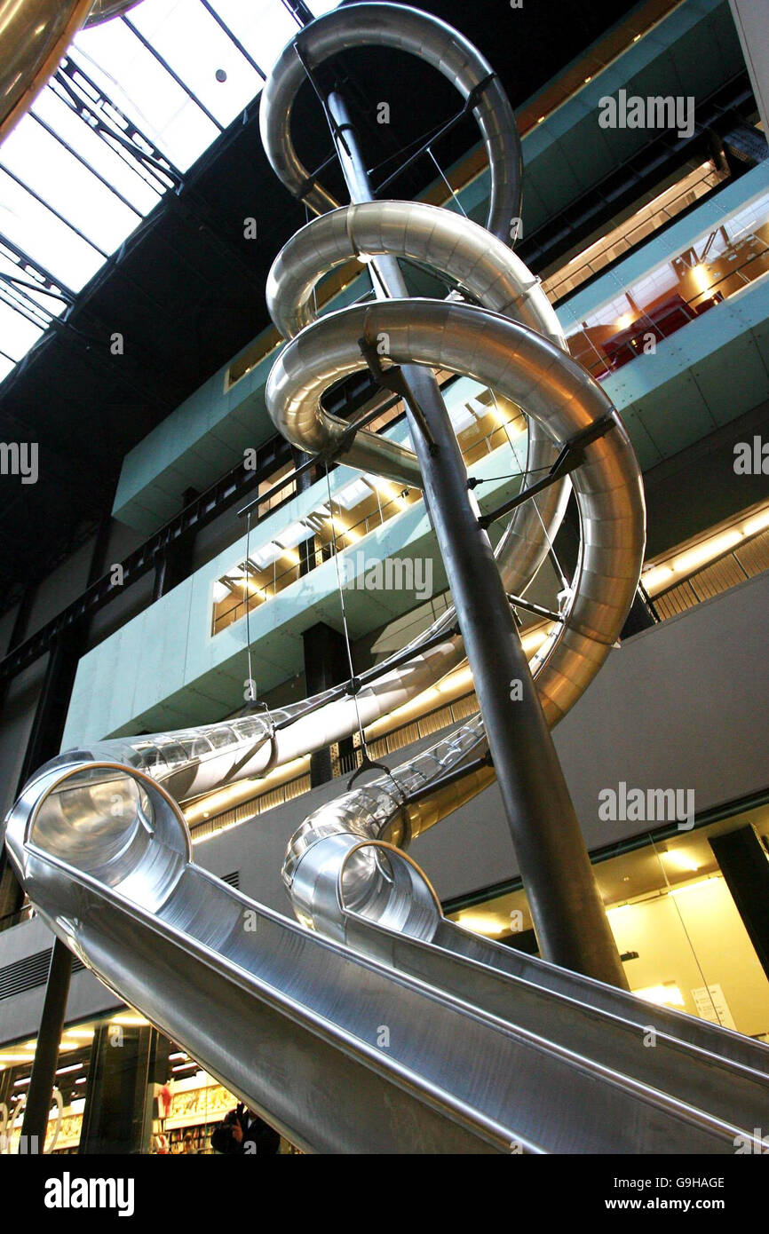Gigantic slides at Tate Modern Stock Photo - Alamy