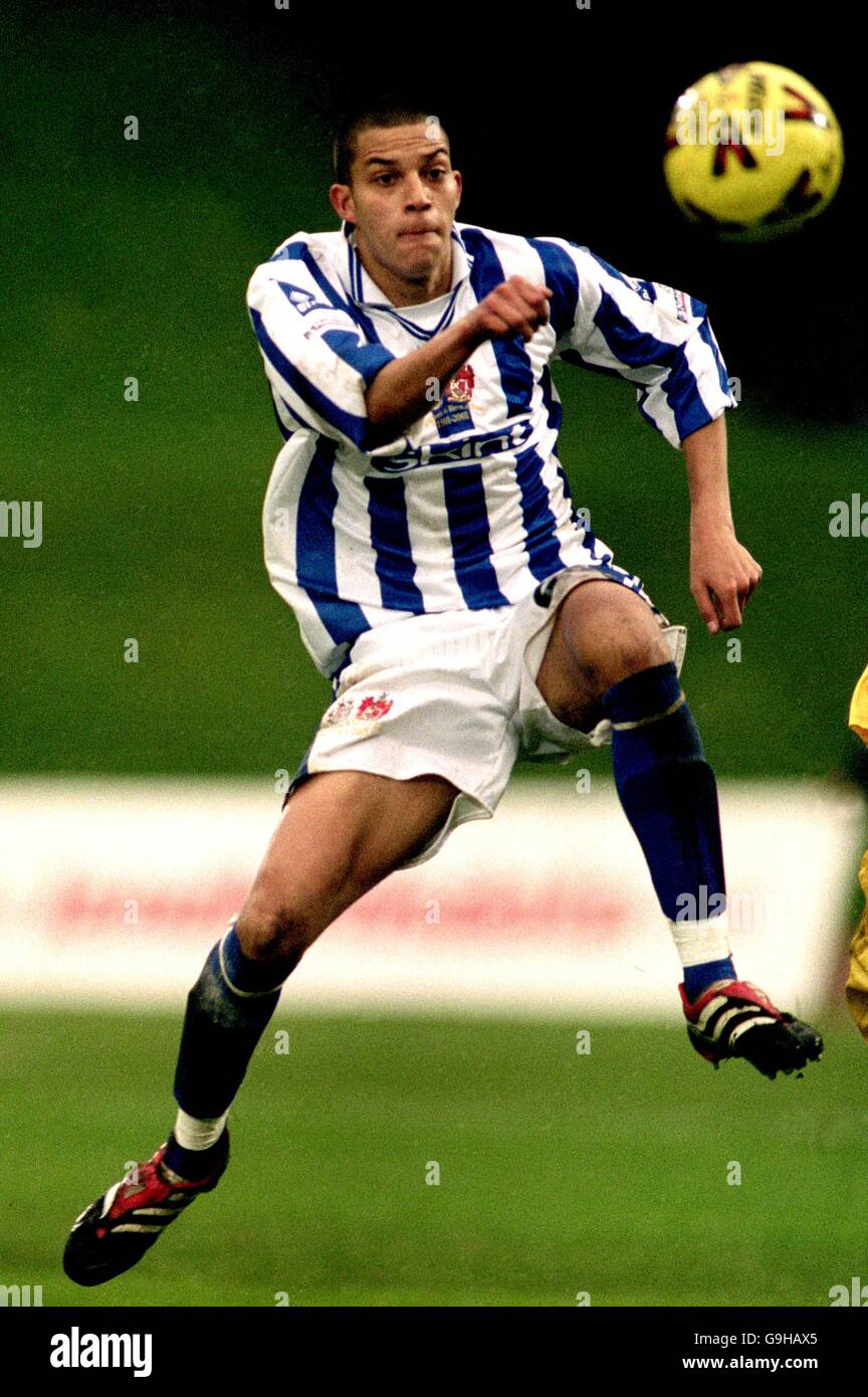 Bobby zamora brighton and hove albion hi-res stock photography and ...