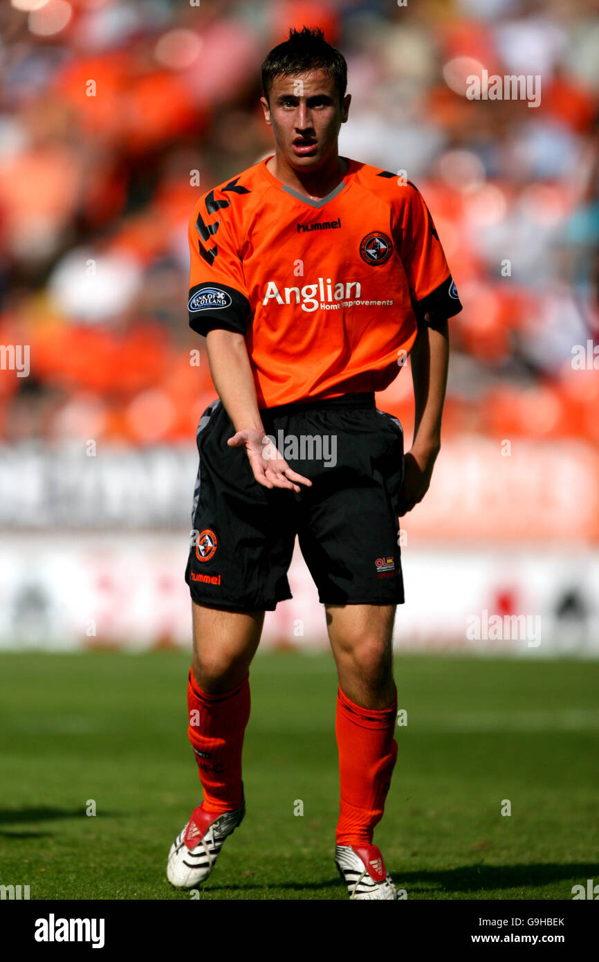 Full length football soccer hibs hi-res stock photography and images ...