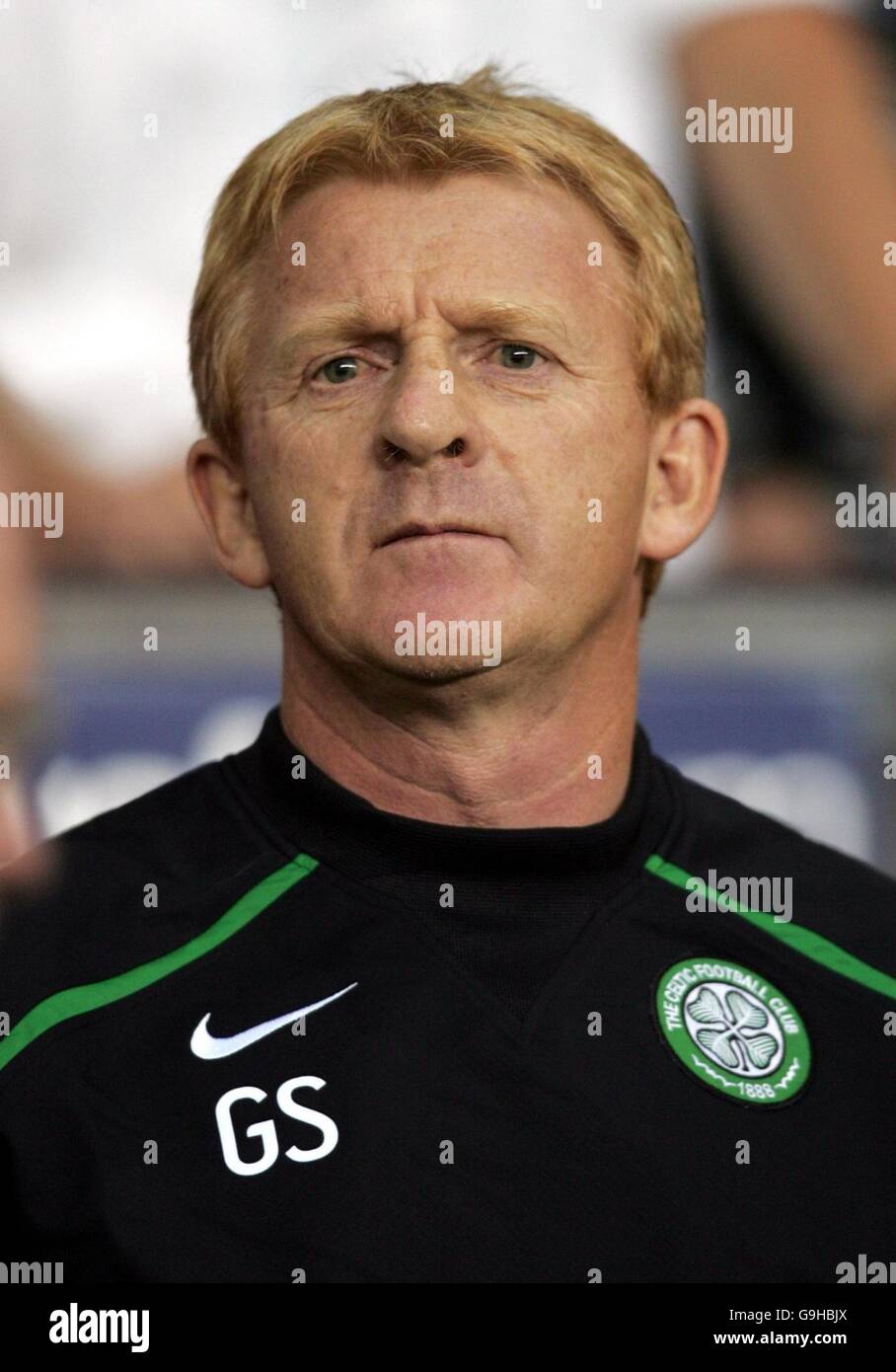 Gordon strachan manchester united hi-res stock photography and images ...