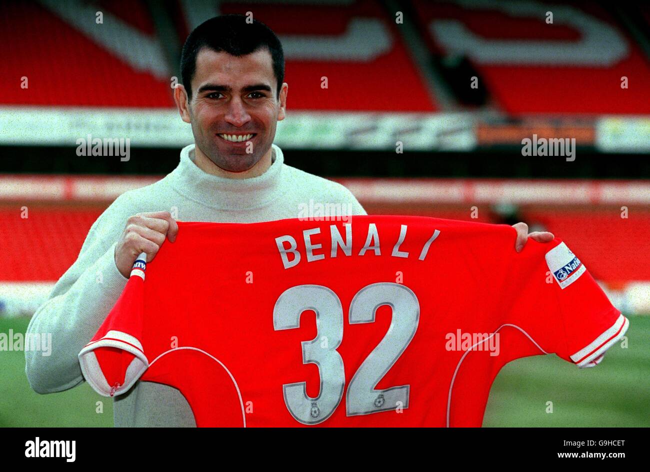 David johnson signs nottingham forest hi-res stock photography and ...