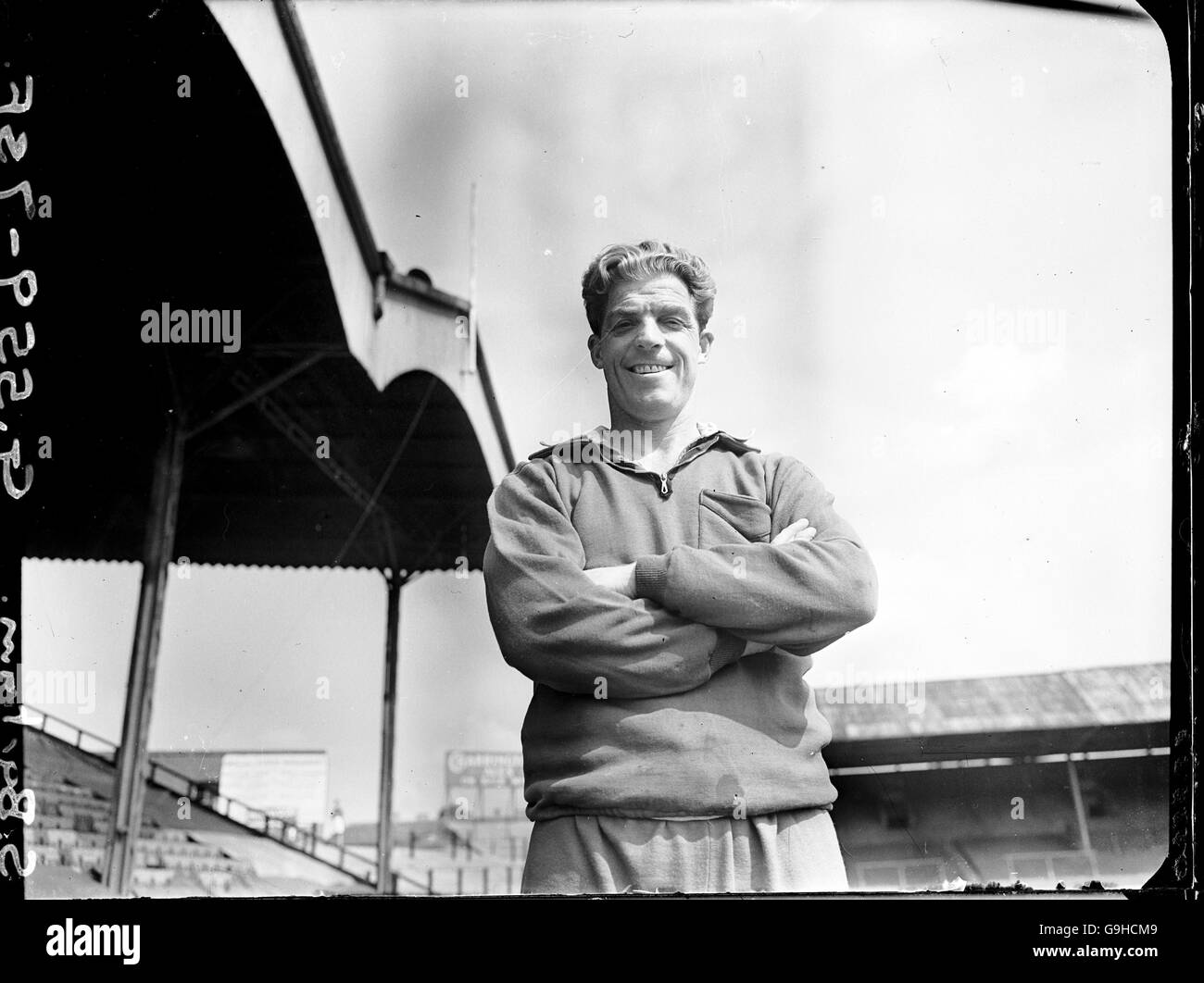 Charlton athletic goalkeeper hi-res stock photography and images - Alamy