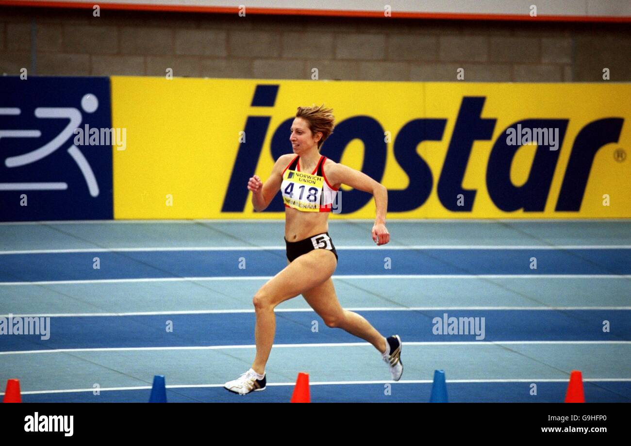 Celia brown in action in heat of the 800m hi-res stock photography and ...
