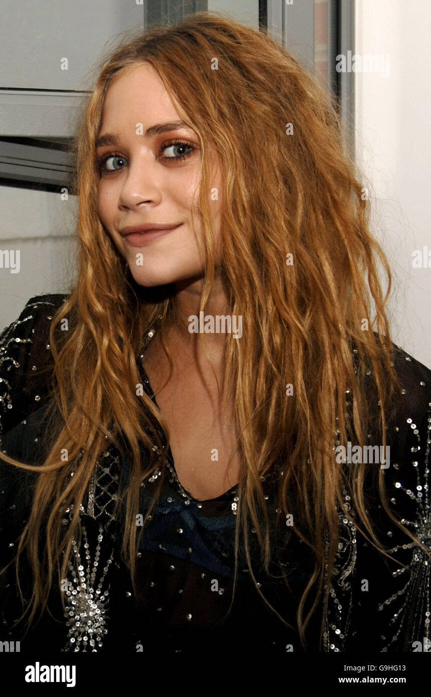 Mary-Kate and Ashley Olsen Perfume Launch - London Stock Photo - Alamy