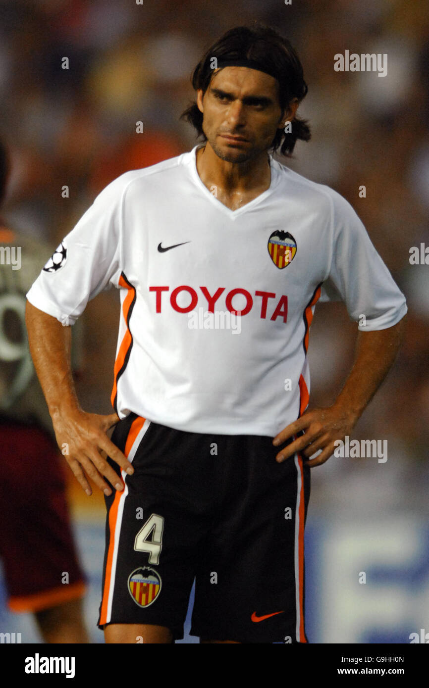 Roberto ayala hi-res stock photography and images - Alamy
