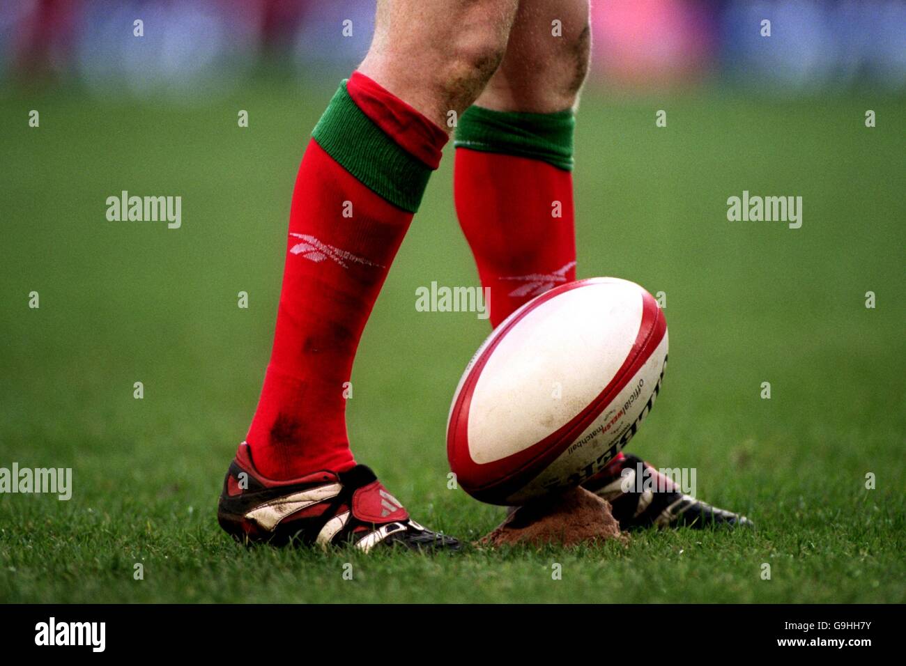 The legs of Wales' Neil Jenkins, prior to a penalty attempt Stock Photo ...