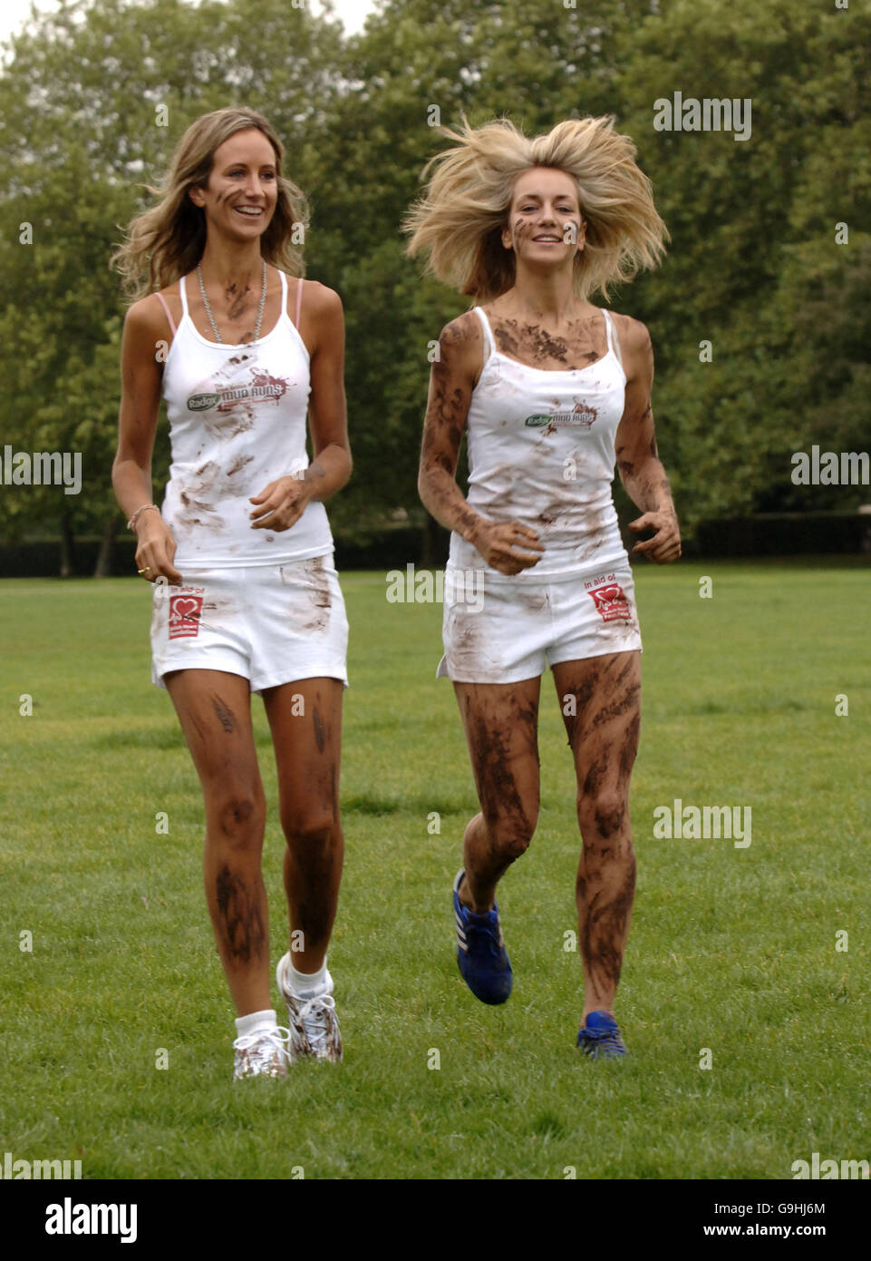 Lady isabella hervey right lady victoria hervey sisters hi-res stock ...