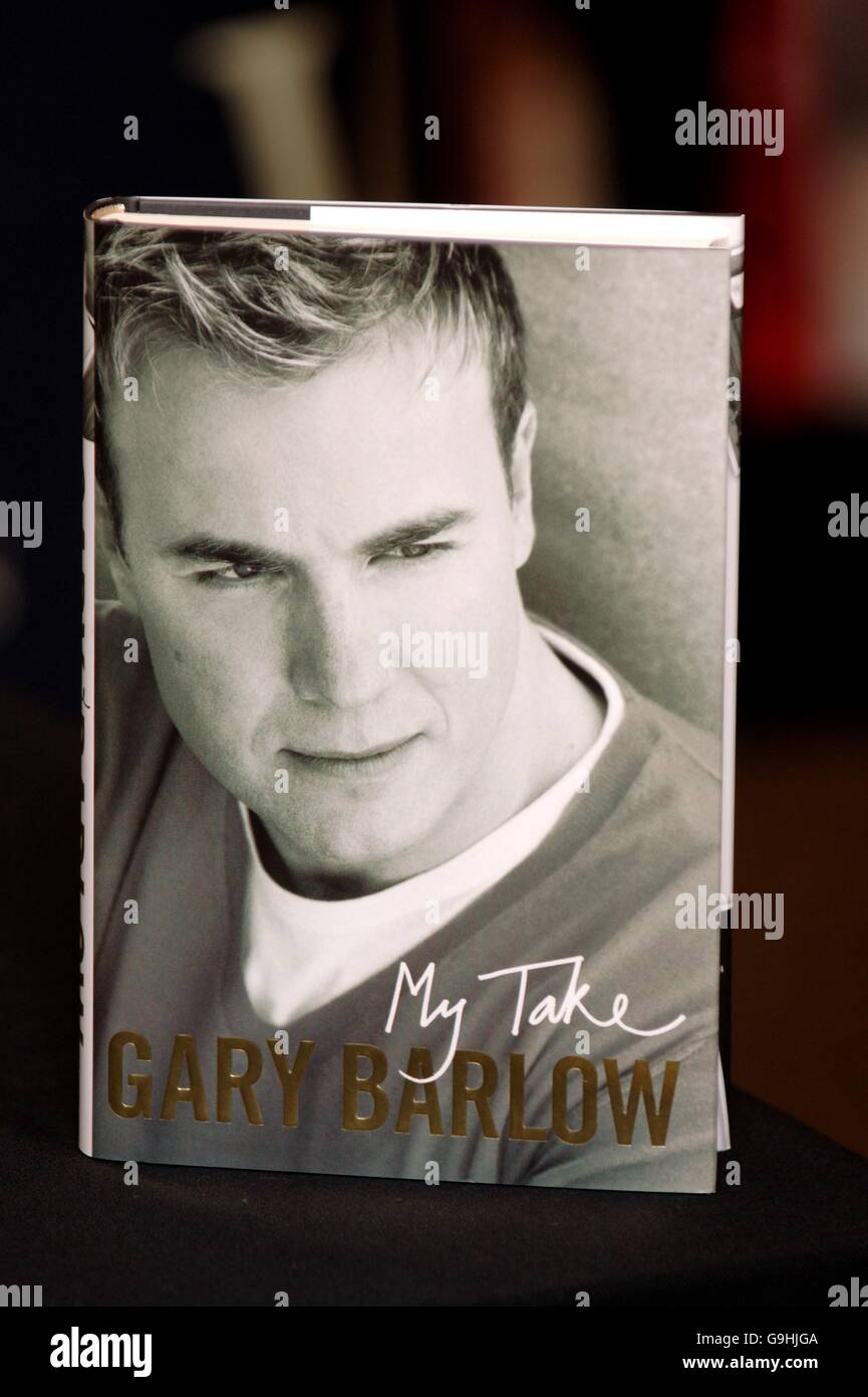 Gary Barlow book signing - London Stock Photo - Alamy