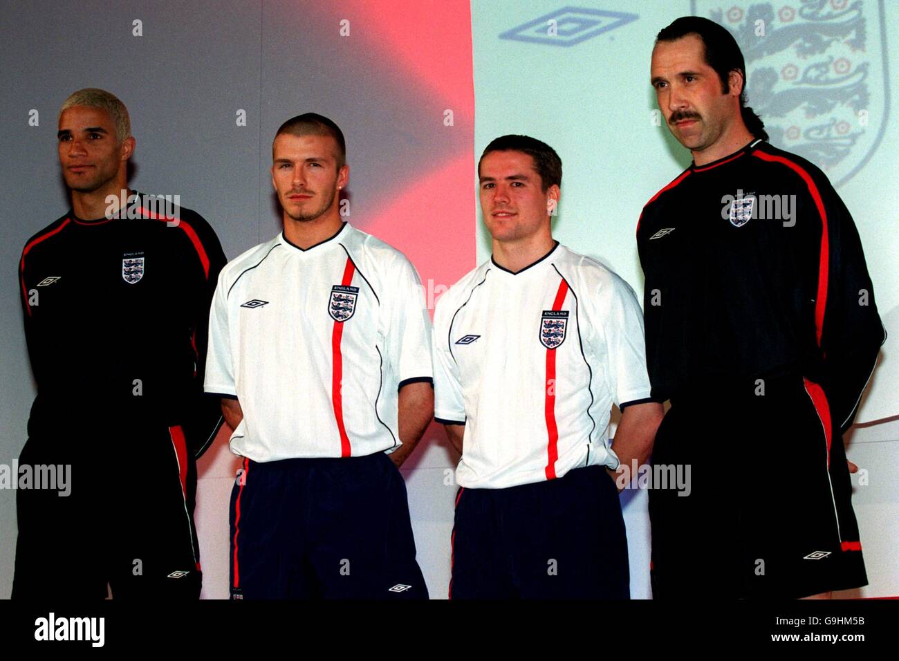 Michael owen david beckham launch new england home kit hi-res stock ...