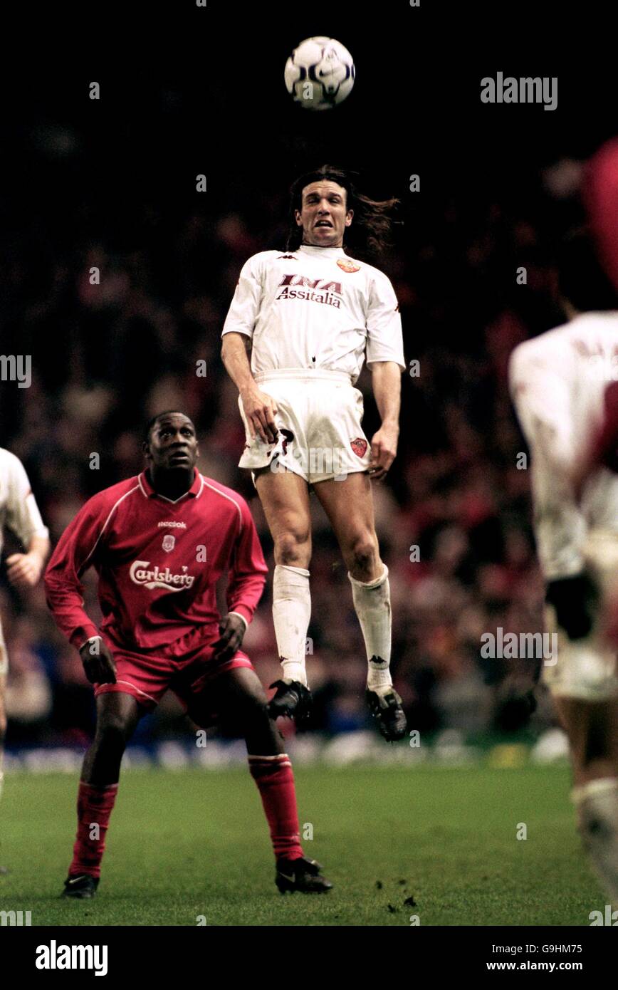 Roma jumps hi-res stock photography and images - Alamy