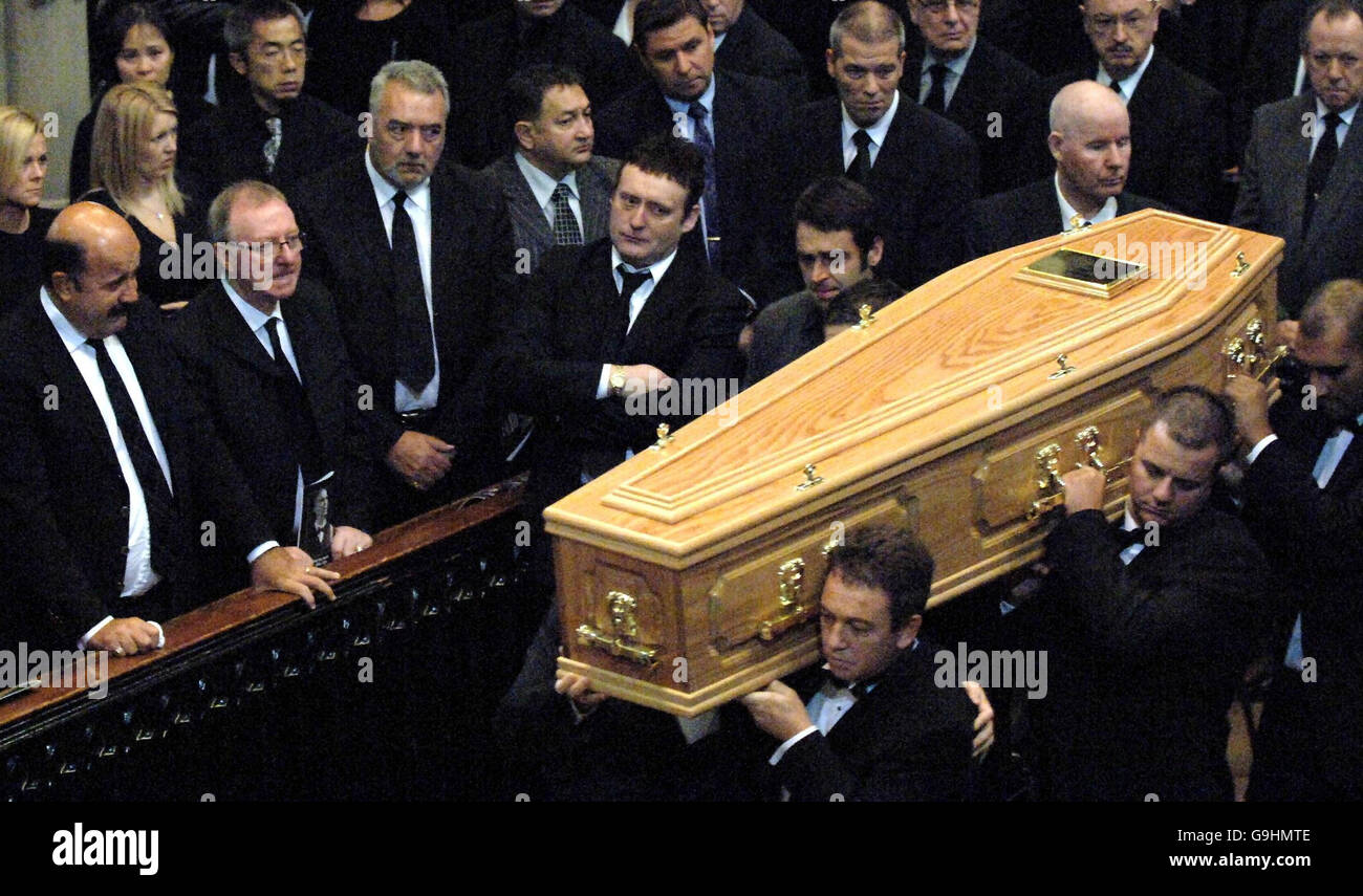 (From the left) Willie Thorn, Dennis Taylor, John Virgo, Jimmy White ...