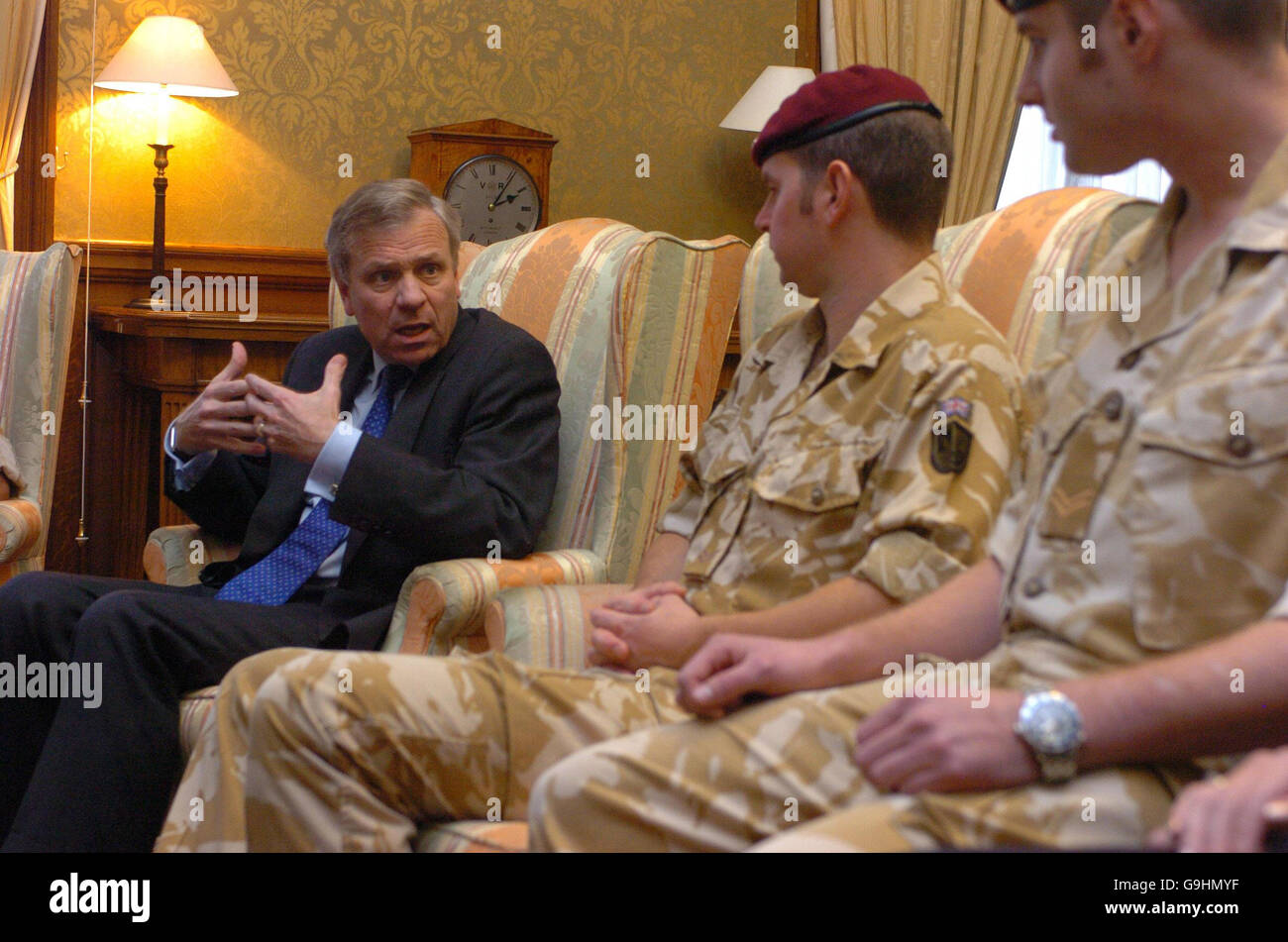 Nato troops in afghanistan hi-res stock photography and images - Alamy