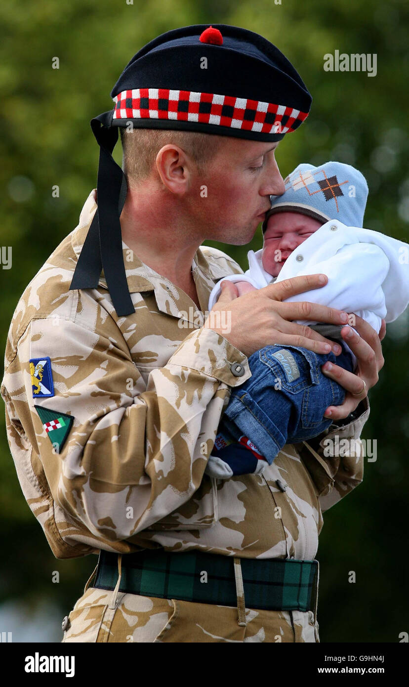 The Argyll and Sutherland Highlanders return from Afghanistan Stock ...