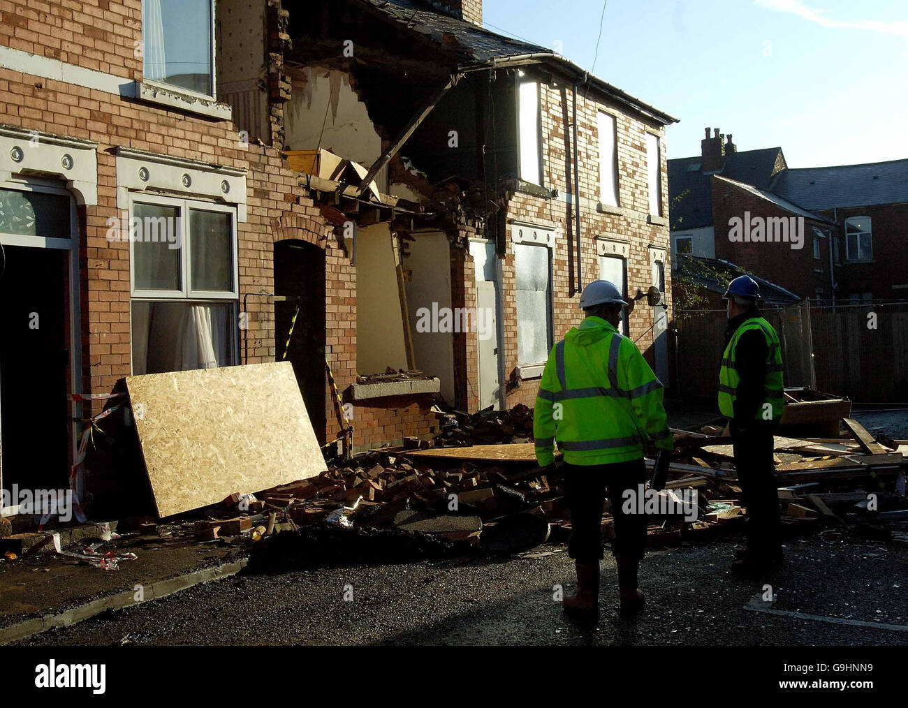 Three hurt in house blast hi-res stock photography and images - Alamy