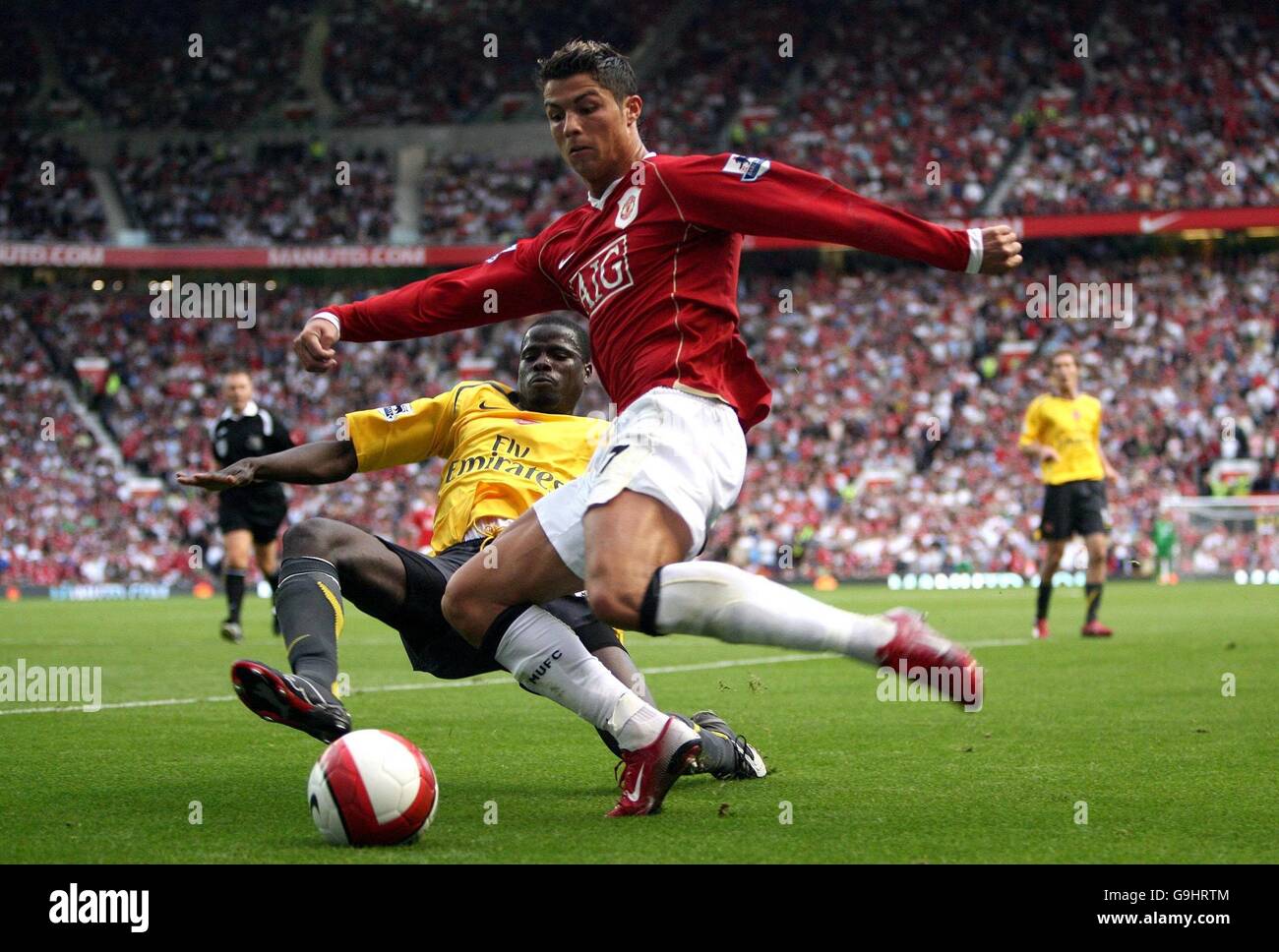 Soccer - Barclays Premiership match - Manchester United v Arsenal - Old ...