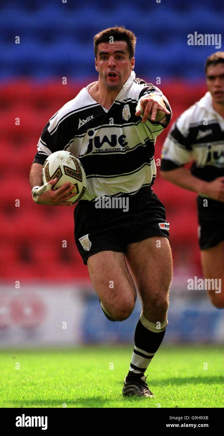 Rugby league tetleys bitter super hi-res stock photography and images ...