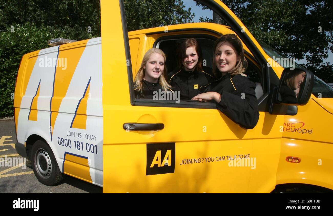 Female aa apprentices hi-res stock photography and images - Alamy