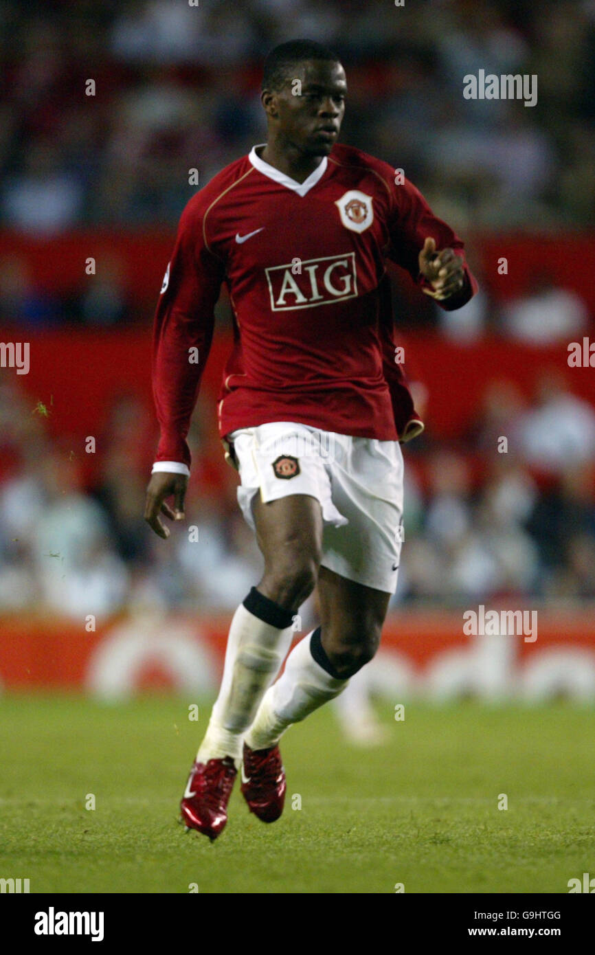 Louis saha manchester united hi-res stock photography and images - Alamy