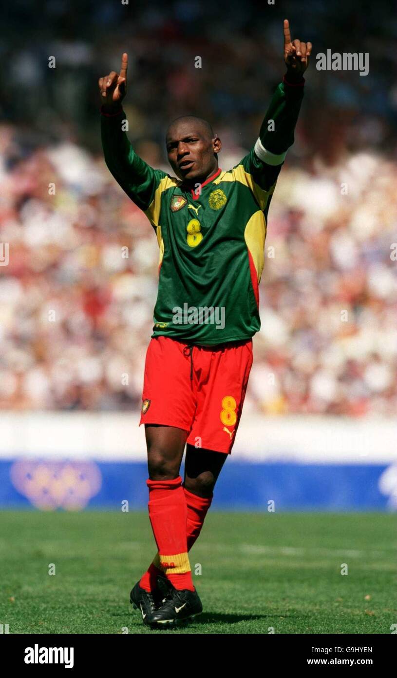 Cameroons geremi celebrates victory hi-res stock photography and images ...