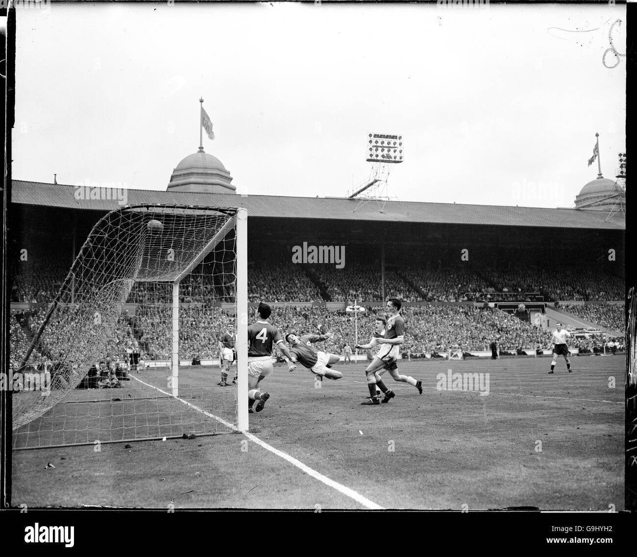 1961 tottenham Black and White Stock Photos & Images - Alamy