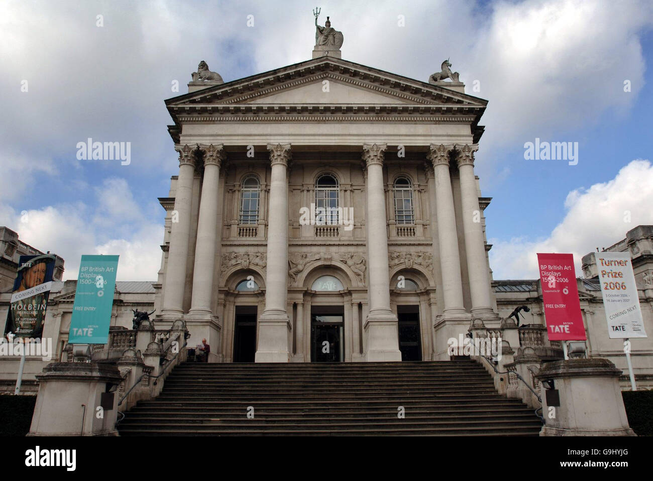 London’s tate britain gallery hi-res stock photography and images - Alamy