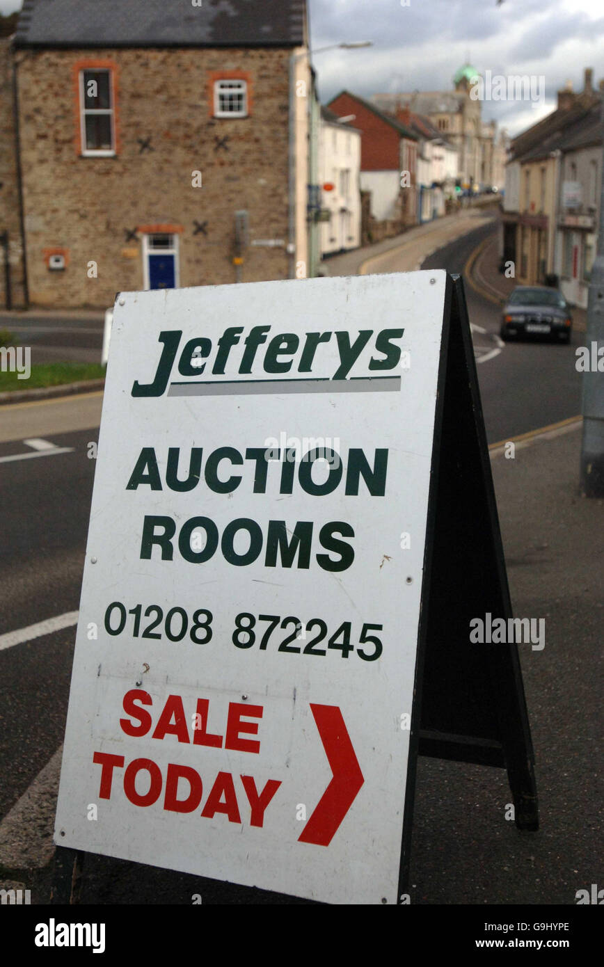 Hitler sign hi-res stock photography and images - Alamy