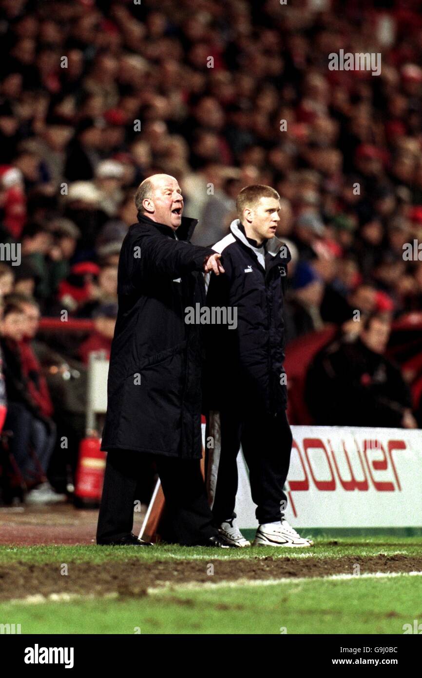 Derby county manager jim smith l screams at his team hi-res stock ...