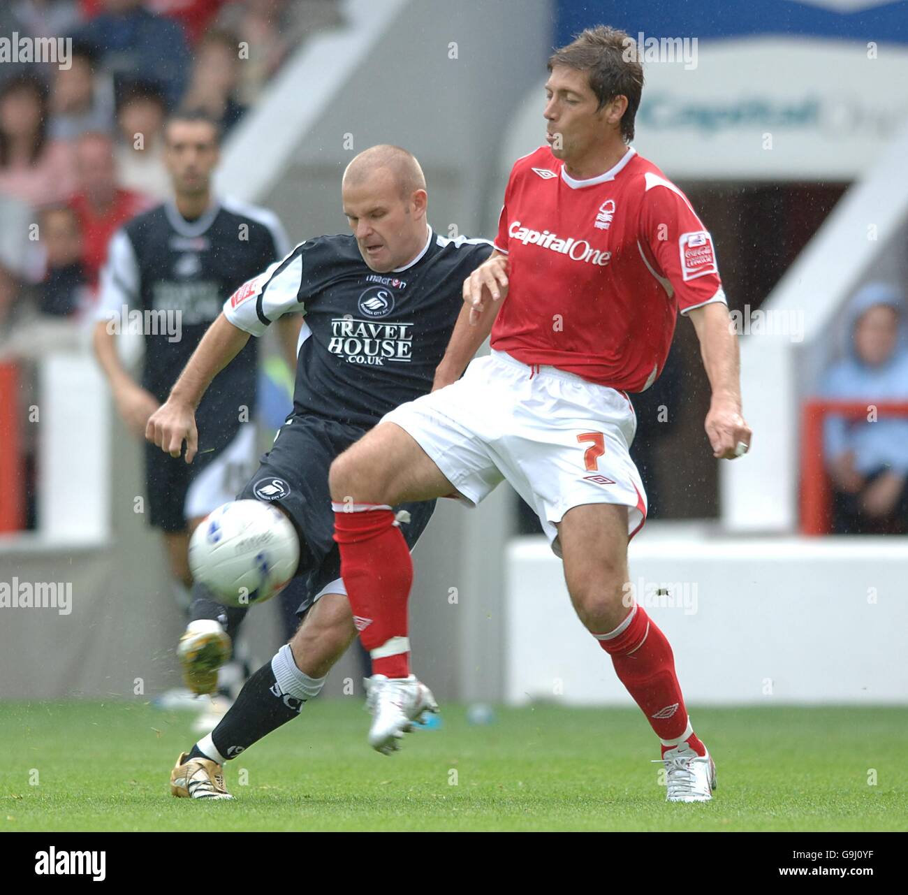 Nottingham forests nicky southall hi-res stock photography and images ...