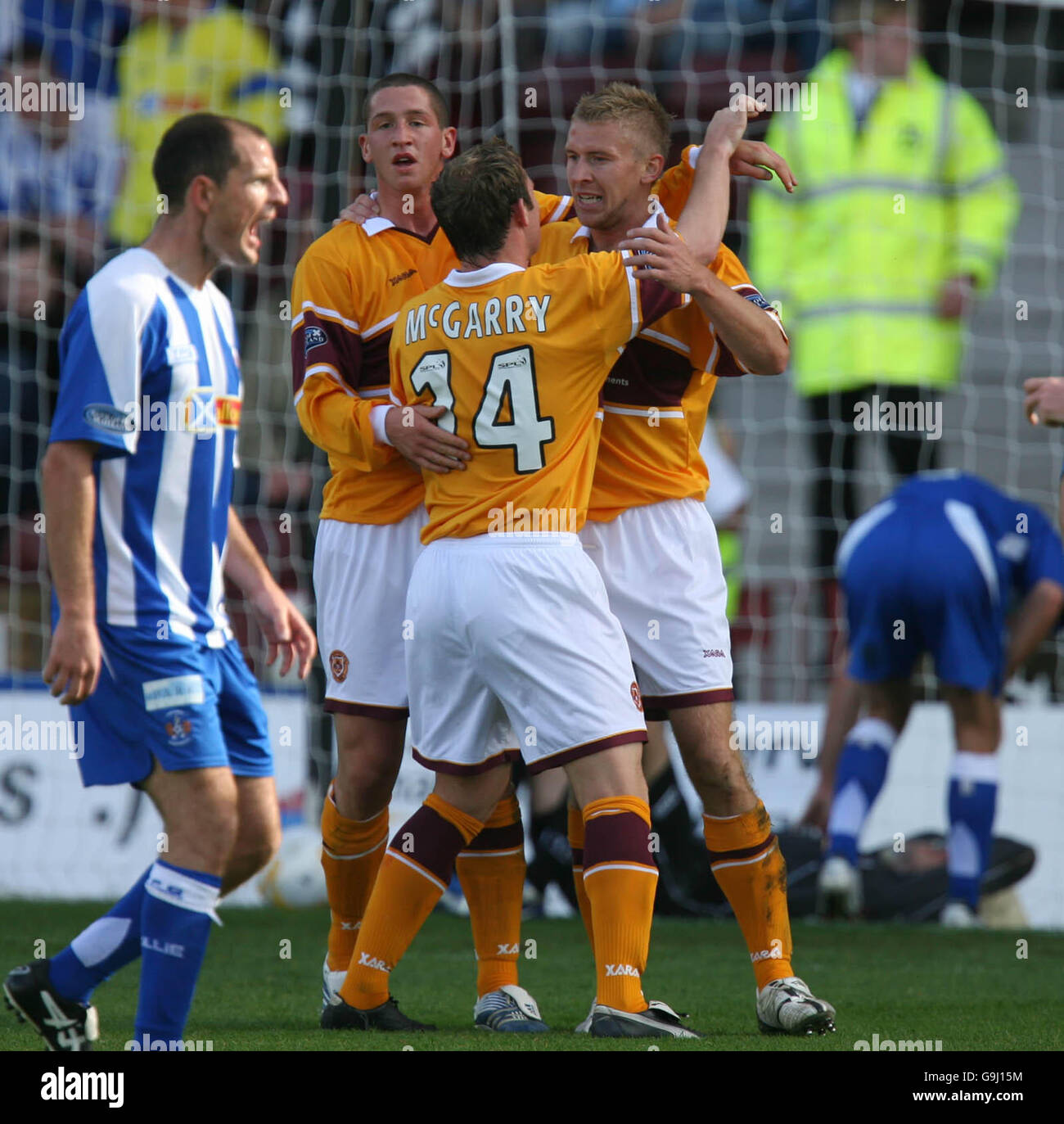 Motherwells richie foran celebrates with callum elliot and steven ...