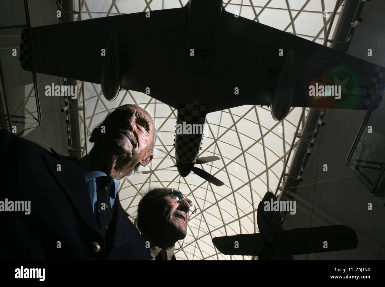 Squadron Leader Graham Leggett, 85, (left) and Private Stan Poole, 80 ...