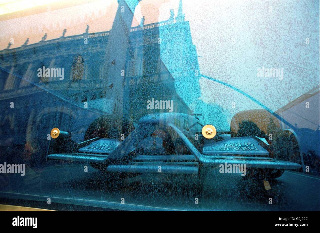 Benetton renault f1 hi-res stock photography and images - Alamy