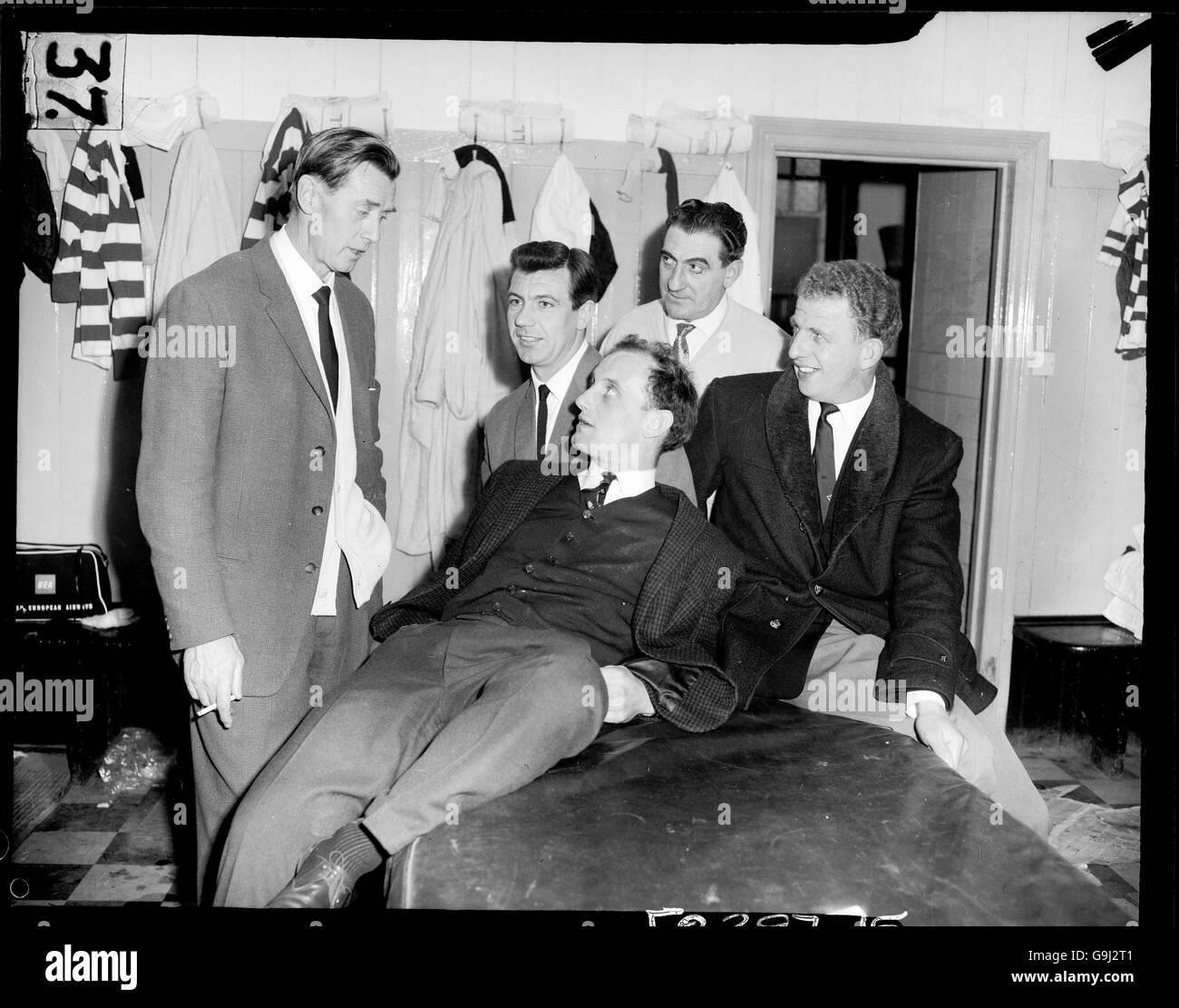 Maurice cook and assistant manager joe bacuzzi hi-res stock photography ...