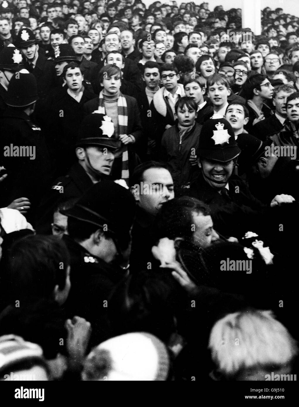 English football crowd Black and White Stock Photos & Images - Alamy