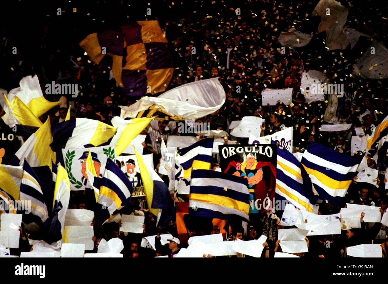 Real Madrid fans create an incredible draught by waving their flags ...