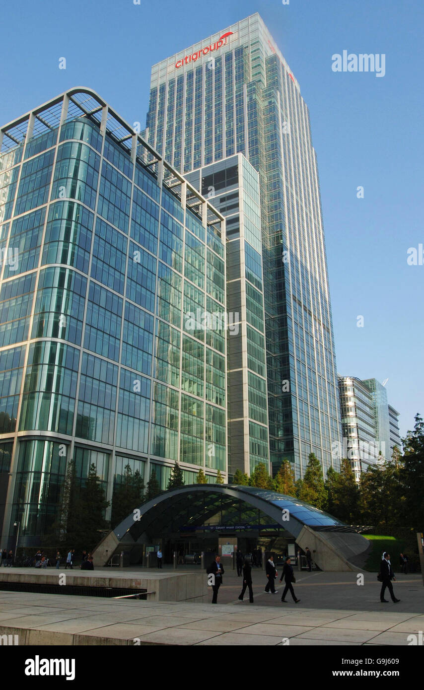 Buildings and landmarks citigroup offices london hi-res stock ...