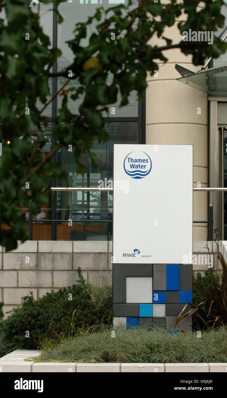 The Headquarters of Thames Water in Reading, Berkshire Stock Photo - Alamy