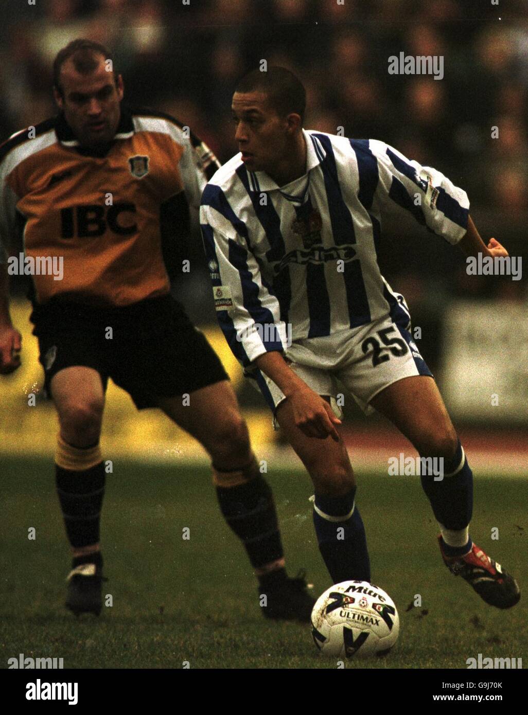 Brighton and hove albions bobby zamora hi-res stock photography and ...