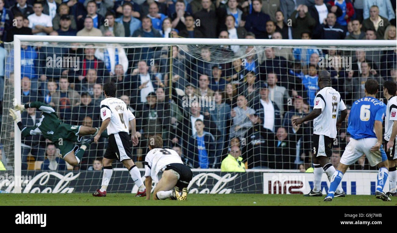 Birmingham's Stephen Clemence (right) scores past Derby goalkeeper Lee ...