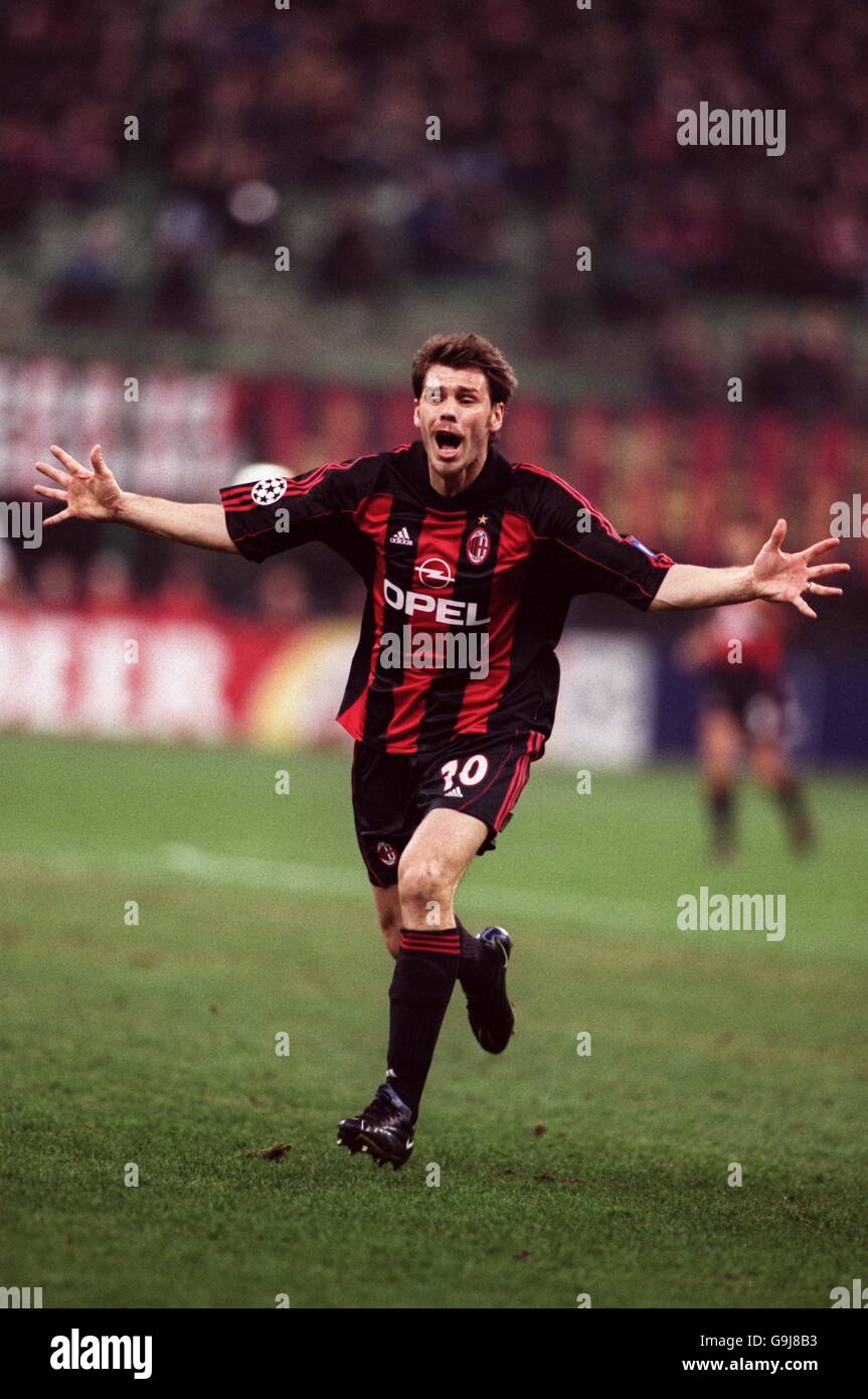 Boban milan goal hi-res stock photography and images - Alamy