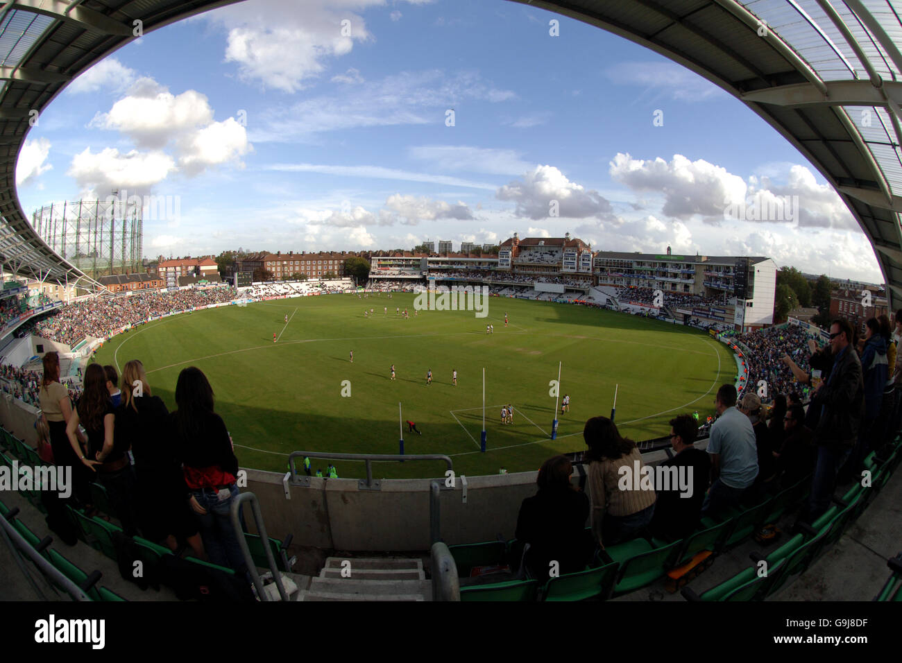 Afl challenge trophy hi-res stock photography and images - Alamy