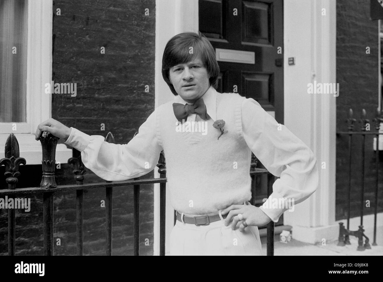 Alex higgins world snooker champion hi-res stock photography and images ...