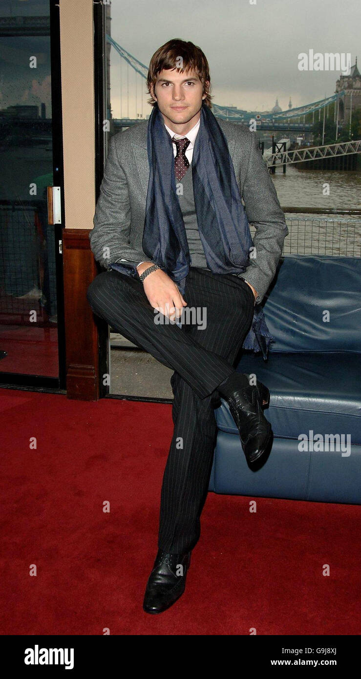 Ashton Kutcher - The Guardian photocall - London Stock Photo - Alamy