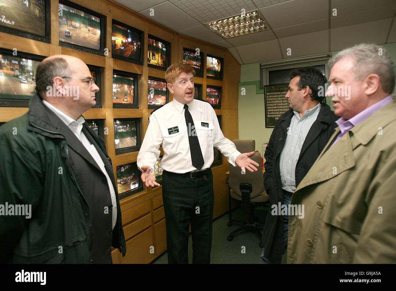 Police station control room hi-res stock photography and images - Alamy