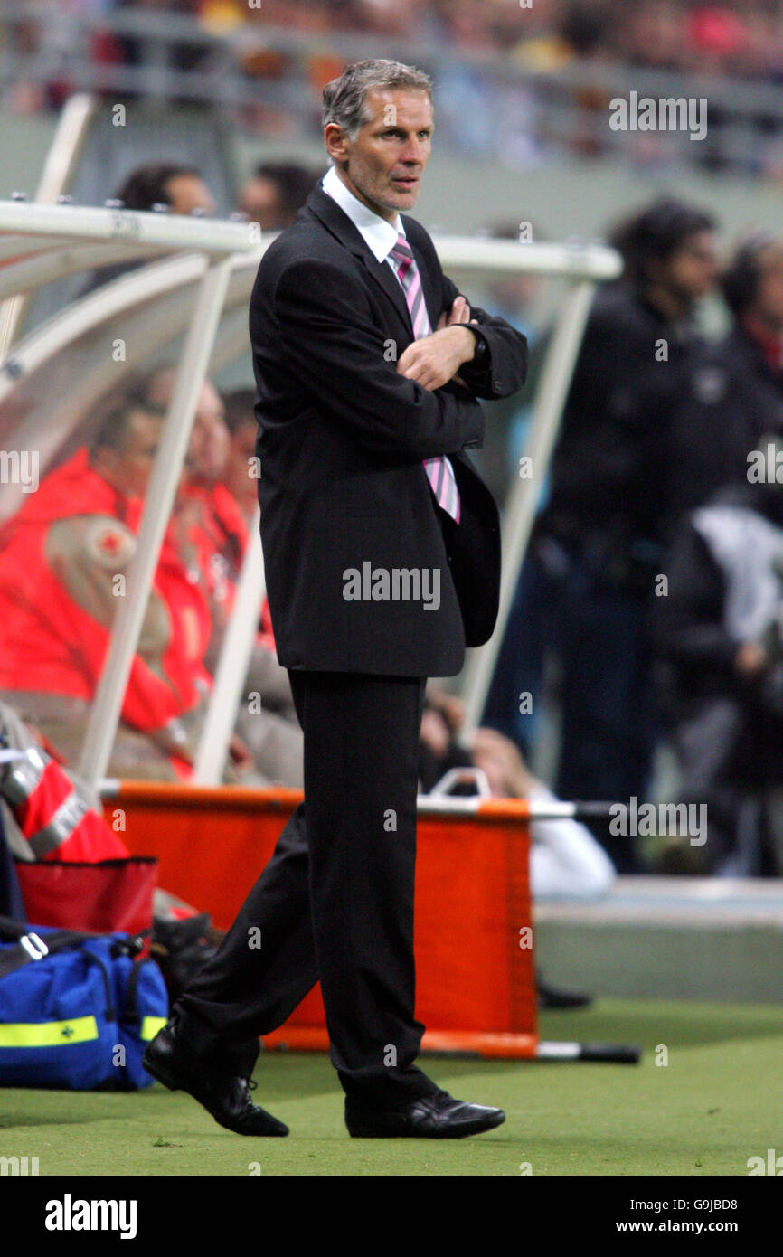 Soccer - French Premiere Division - Lens v Olympique Marseille - Stade ...