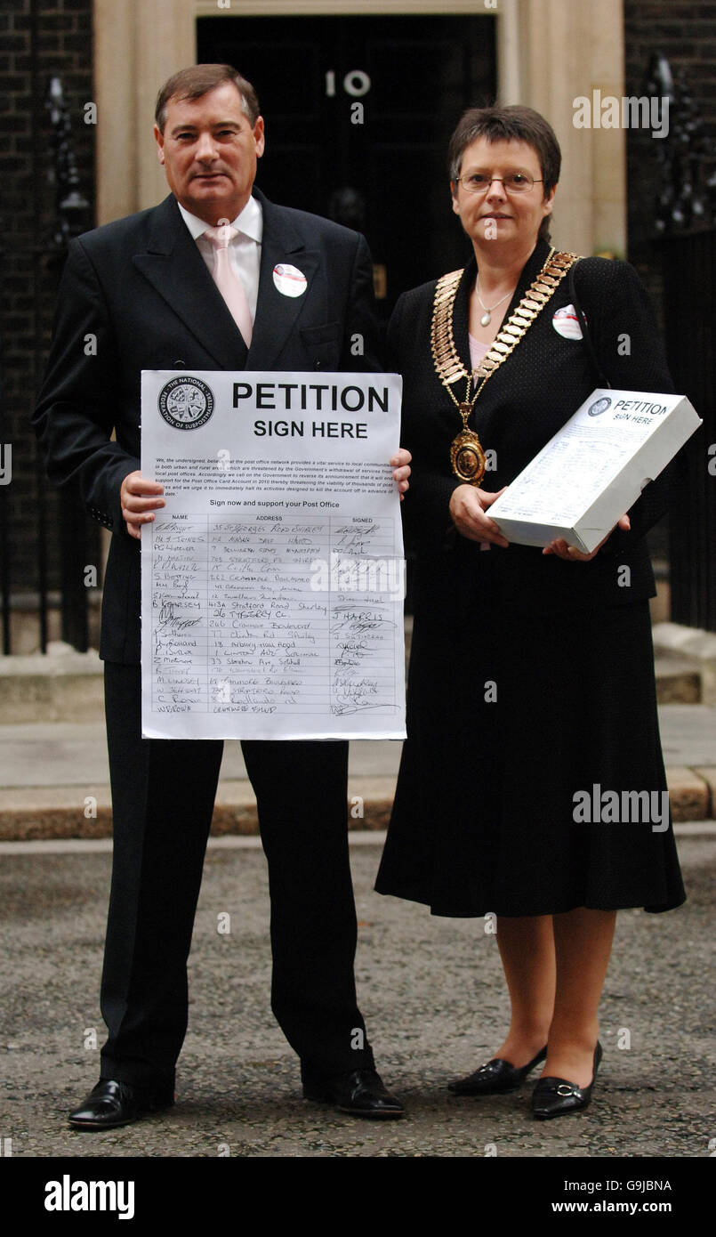 Sally reeves hi-res stock photography and images - Alamy