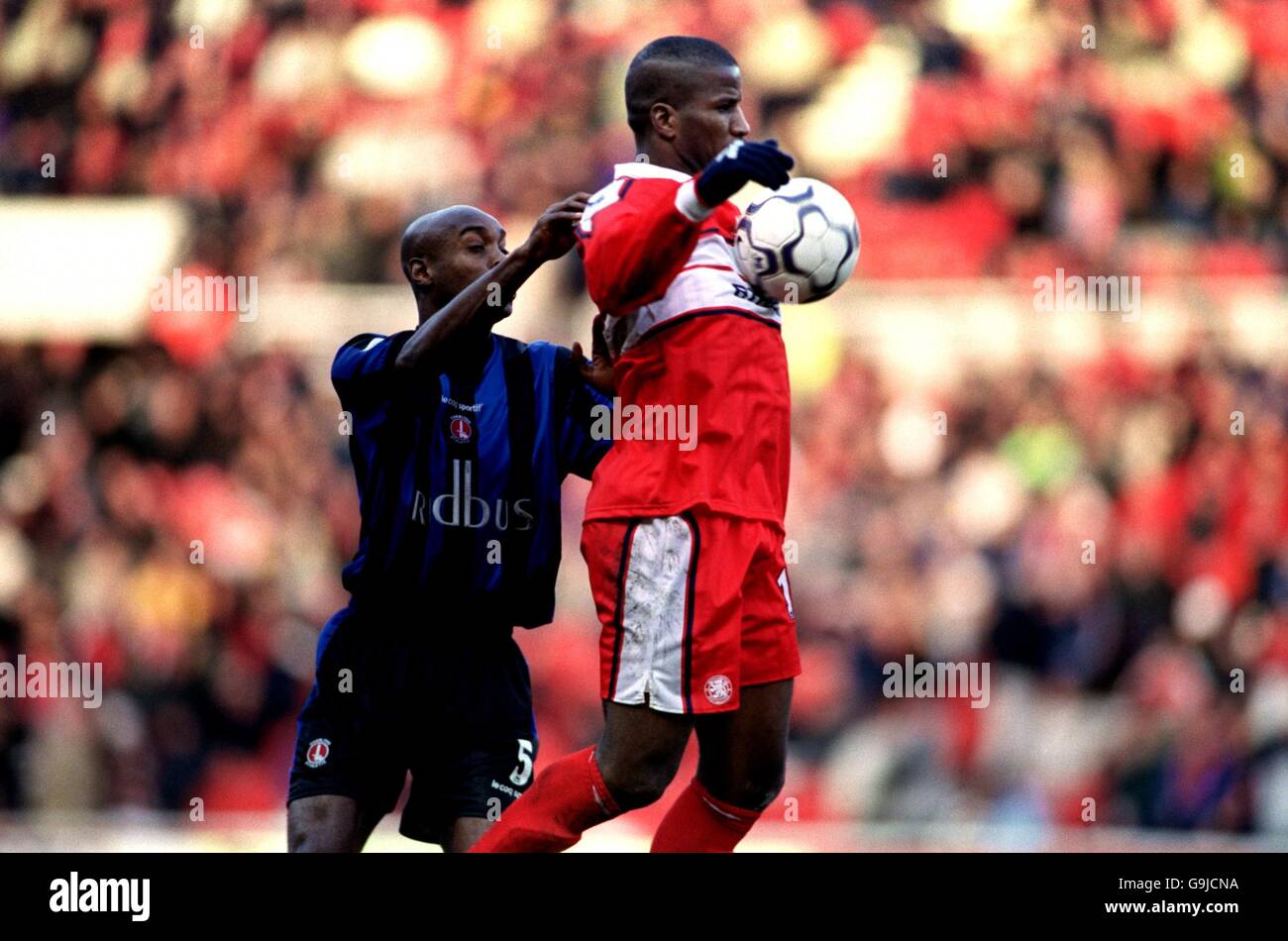 Middlesbrough's Hamilton Ricard (r) controls the ball on his chest in ...