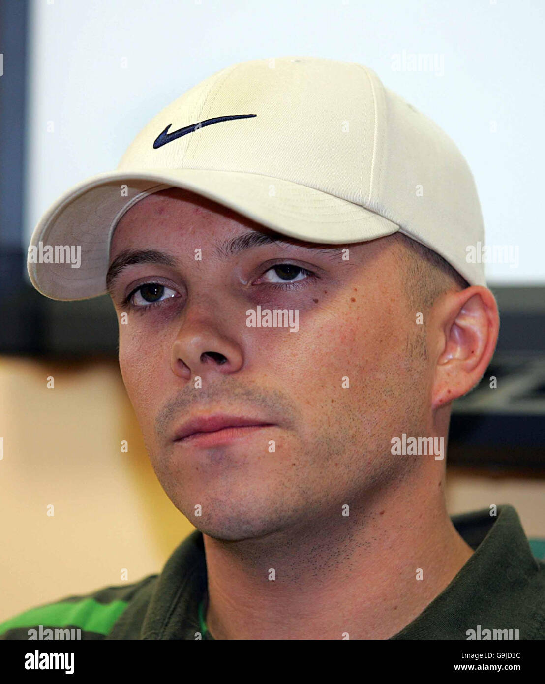 Kidnapped British oil workers return Stock Photo - Alamy