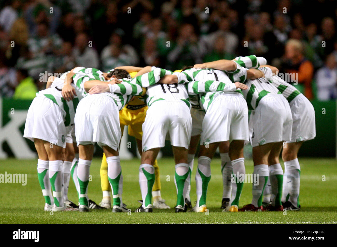 The celtic team huddle hi-res stock photography and images - Alamy